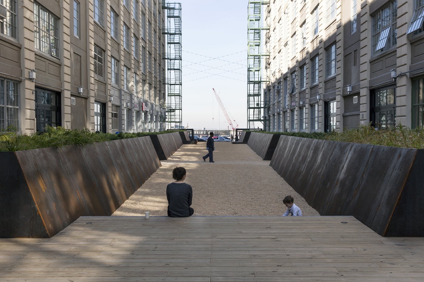 Projects - Industry City Courtyard 3-4 - MNLA