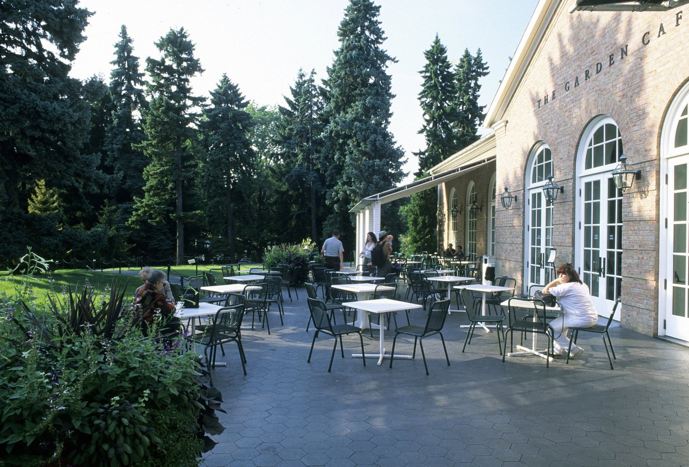 Projects - New York Botanical Garden Café - MNLA