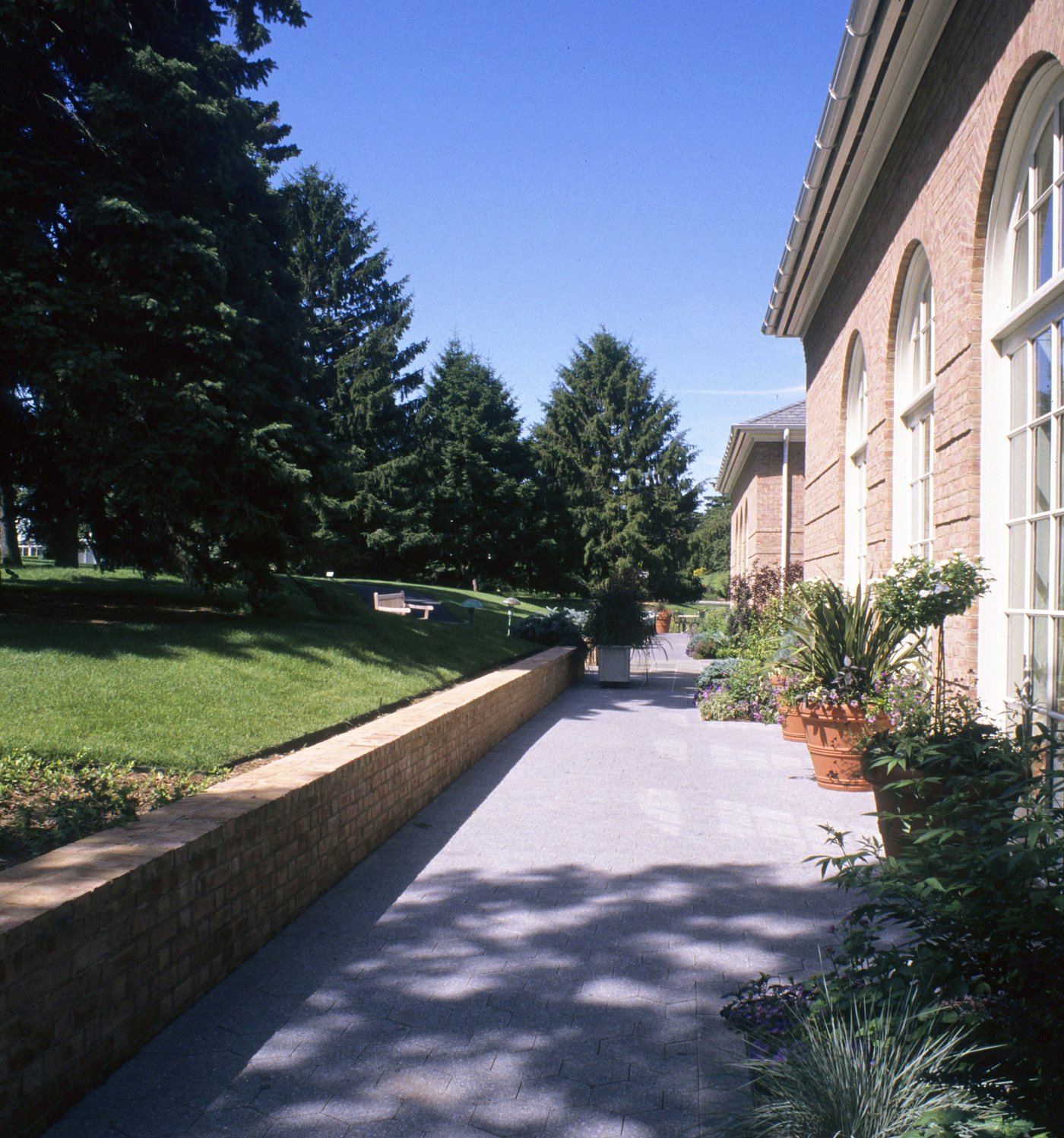 Projects - New York Botanical Garden Café - MNLA